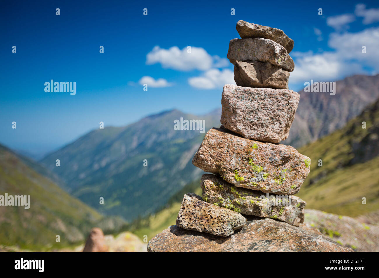 Pietra di tumulo immagini e fotografie stock ad alta risoluzione - Alamy