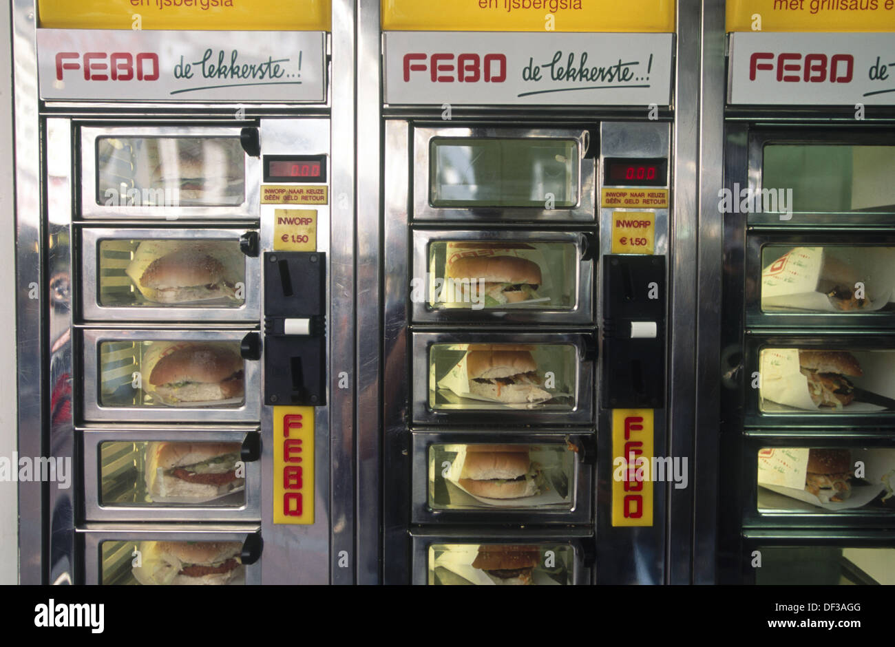 Fast food vending machine amsterdam immagini e fotografie stock ad alta ...