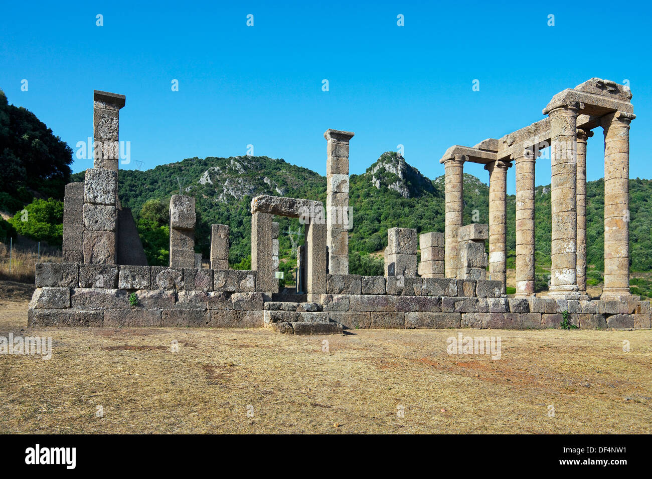 Ancient roman temple immagini e fotografie stock ad alta risoluzione ...