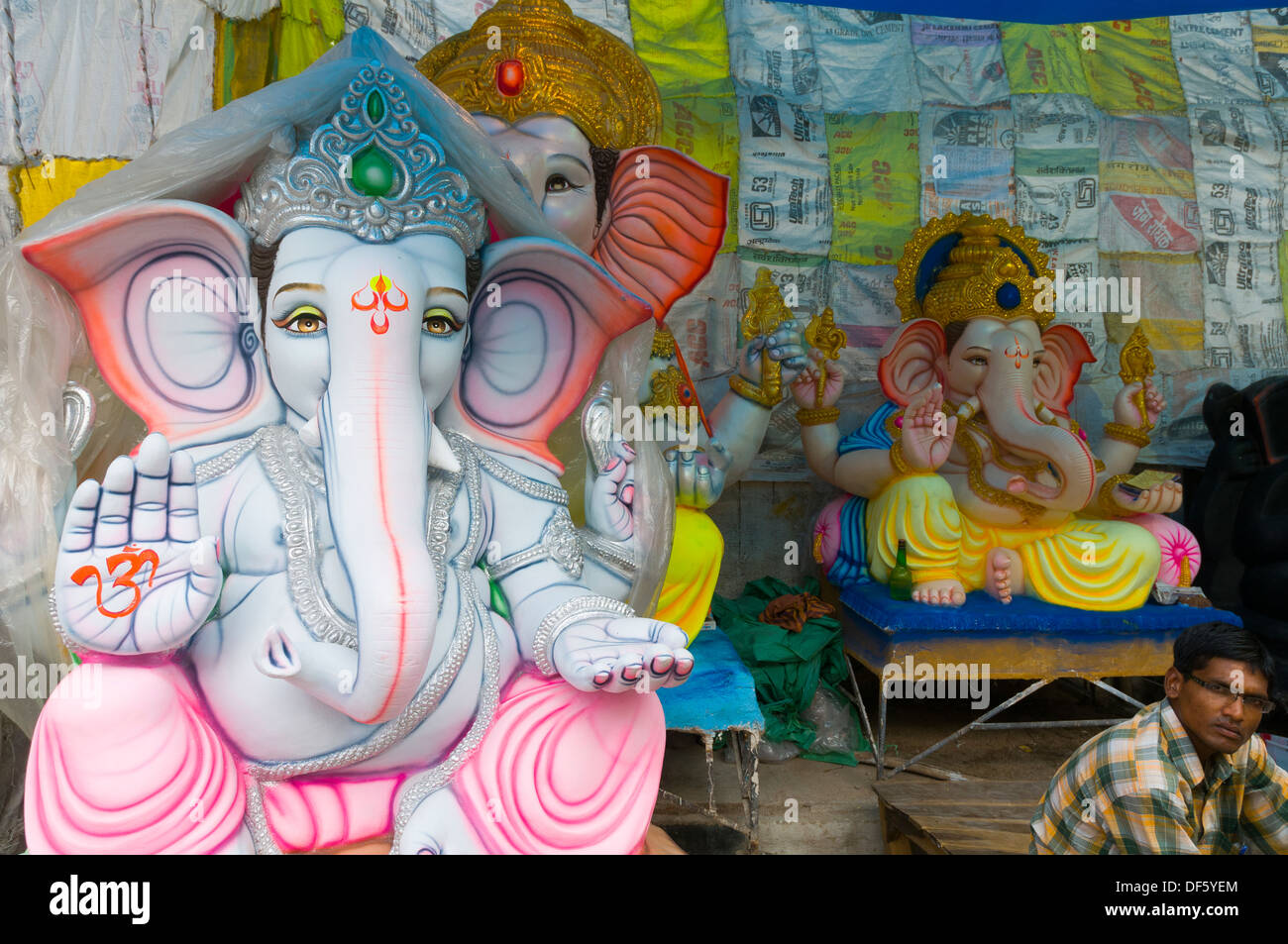 Lord elephant ganesha god god indian god hindu hinduism idols immagini ...