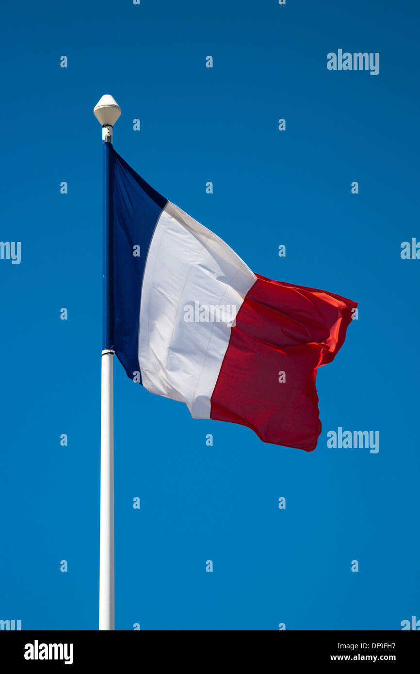 Bandiera francese in pole immagini e fotografie stock ad alta ...