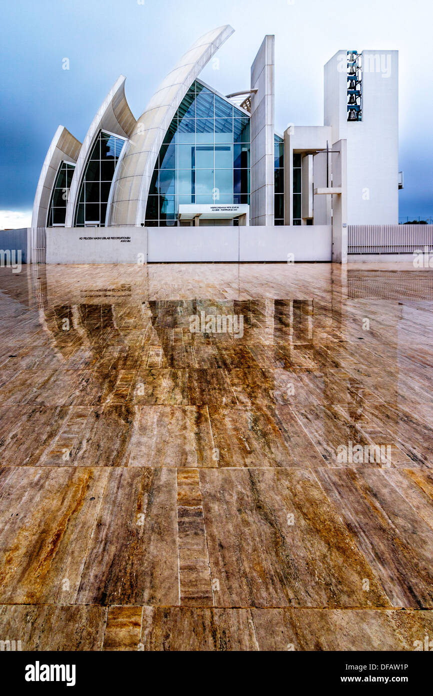 Chiesa dio padre misericordioso immagini e fotografie stock ad alta ...
