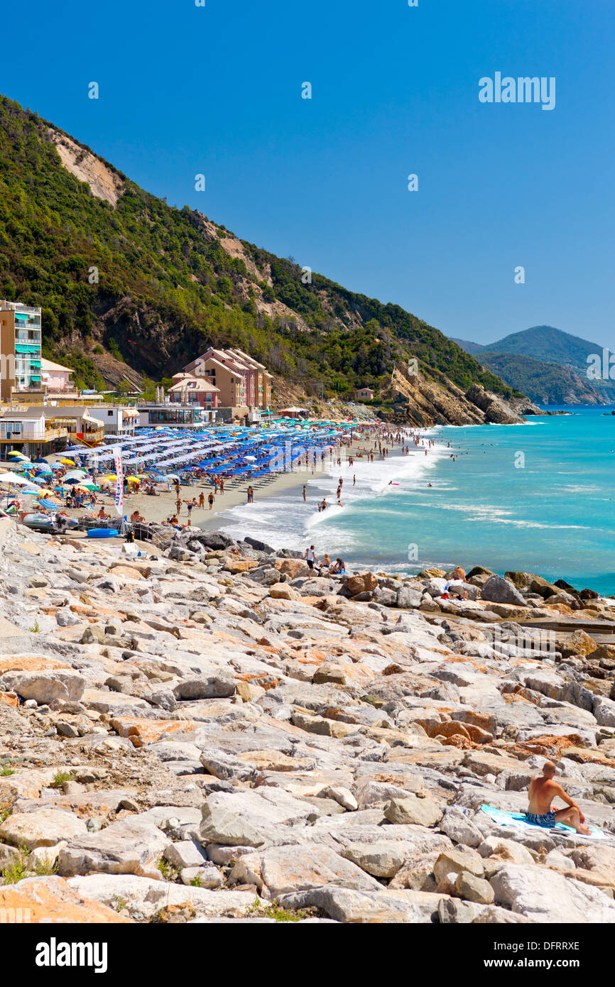 Beach at deiva marina immagini e fotografie stock ad alta risoluzione ...