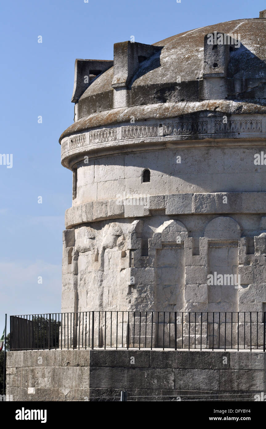 Il mausoleo di teodorico o mausoleo di teodorico immagini e fotografie stock ad alta risoluzione ...