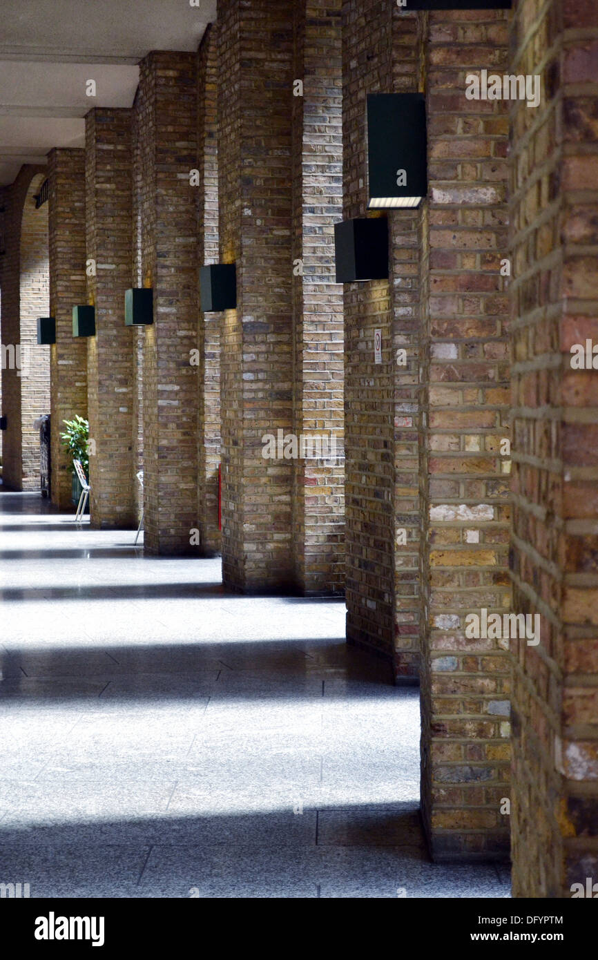 Brick pilastri immagini e fotografie stock ad alta risoluzione - Alamy