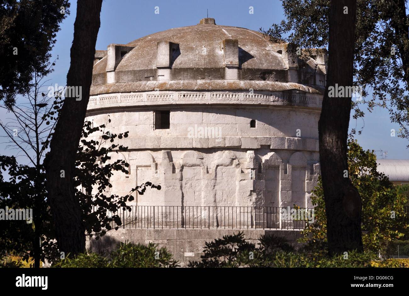 Il mausoleo di teodorico o mausoleo di teodorico immagini e fotografie stock ad alta risoluzione ...