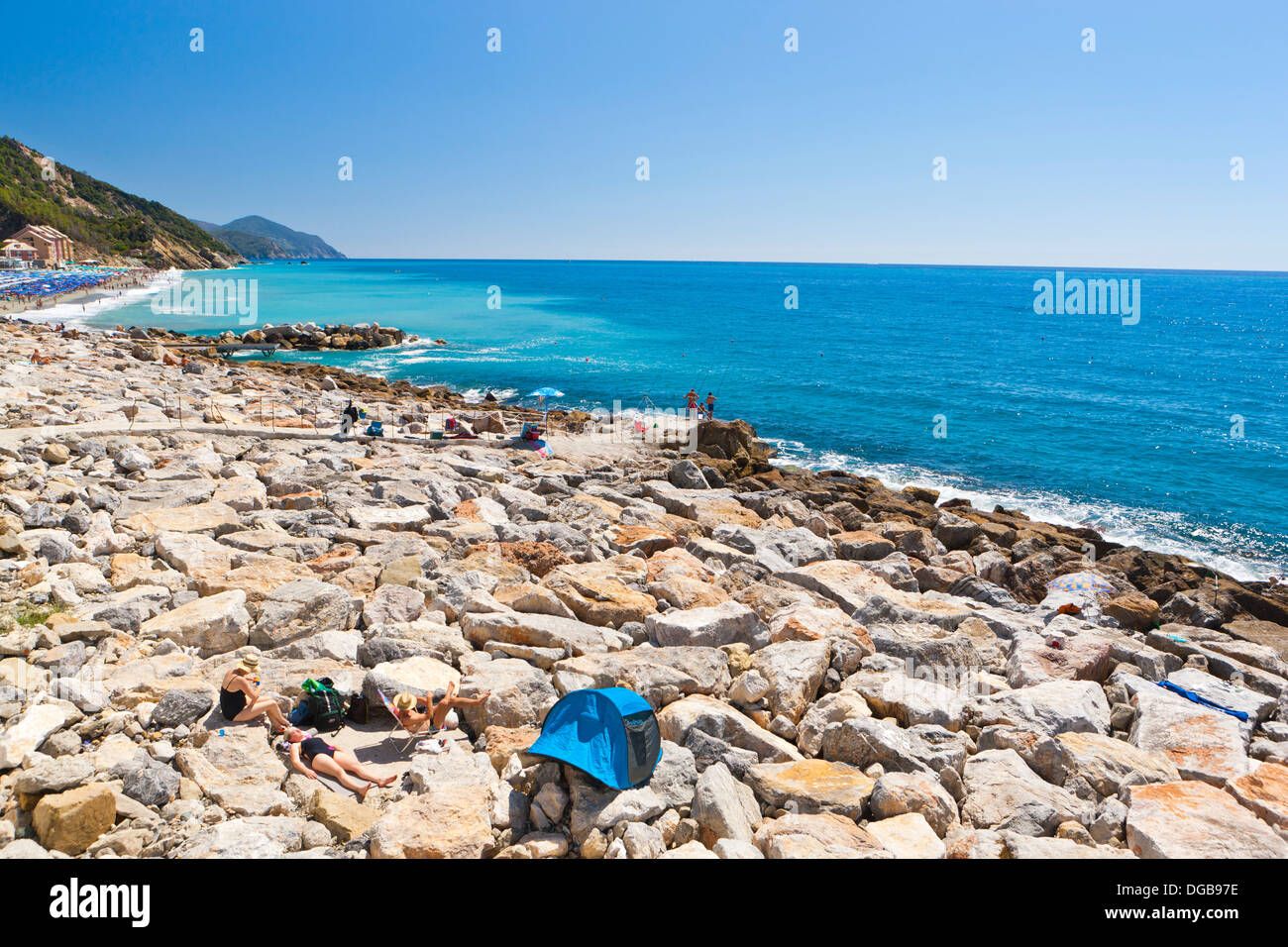 Beach at deiva marina immagini e fotografie stock ad alta risoluzione ...