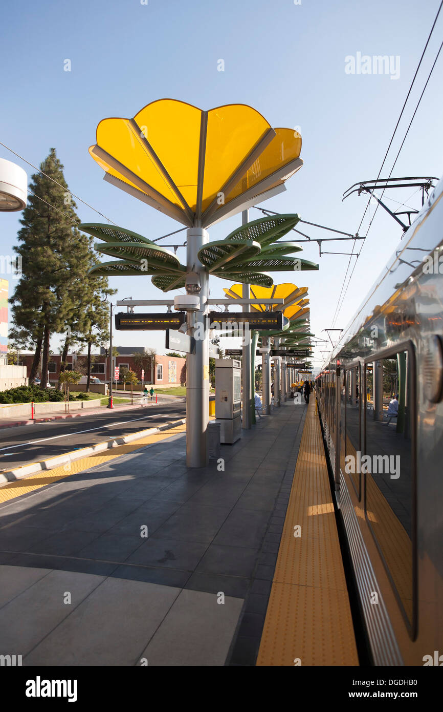 Metropolitana linea gialla immagini e fotografie stock ad alta ...