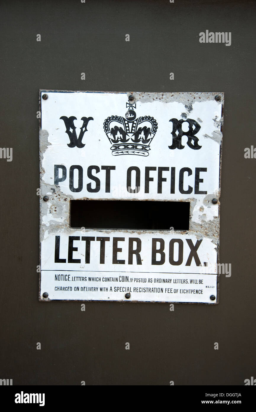 Queen victoria post box immagini e fotografie stock ad alta risoluzione ...