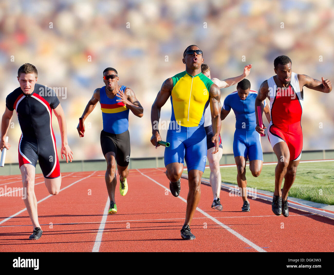 Sei atleti gara di corsa Foto stock - Alamy