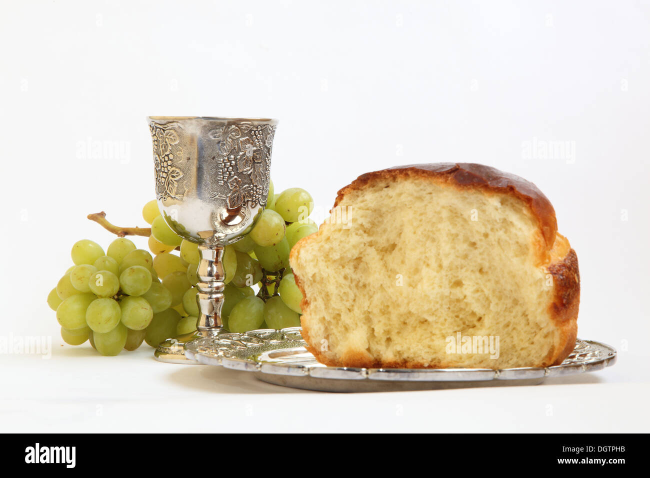 La santa comunione. Il pane e il vino di uve Foto stock - Alamy