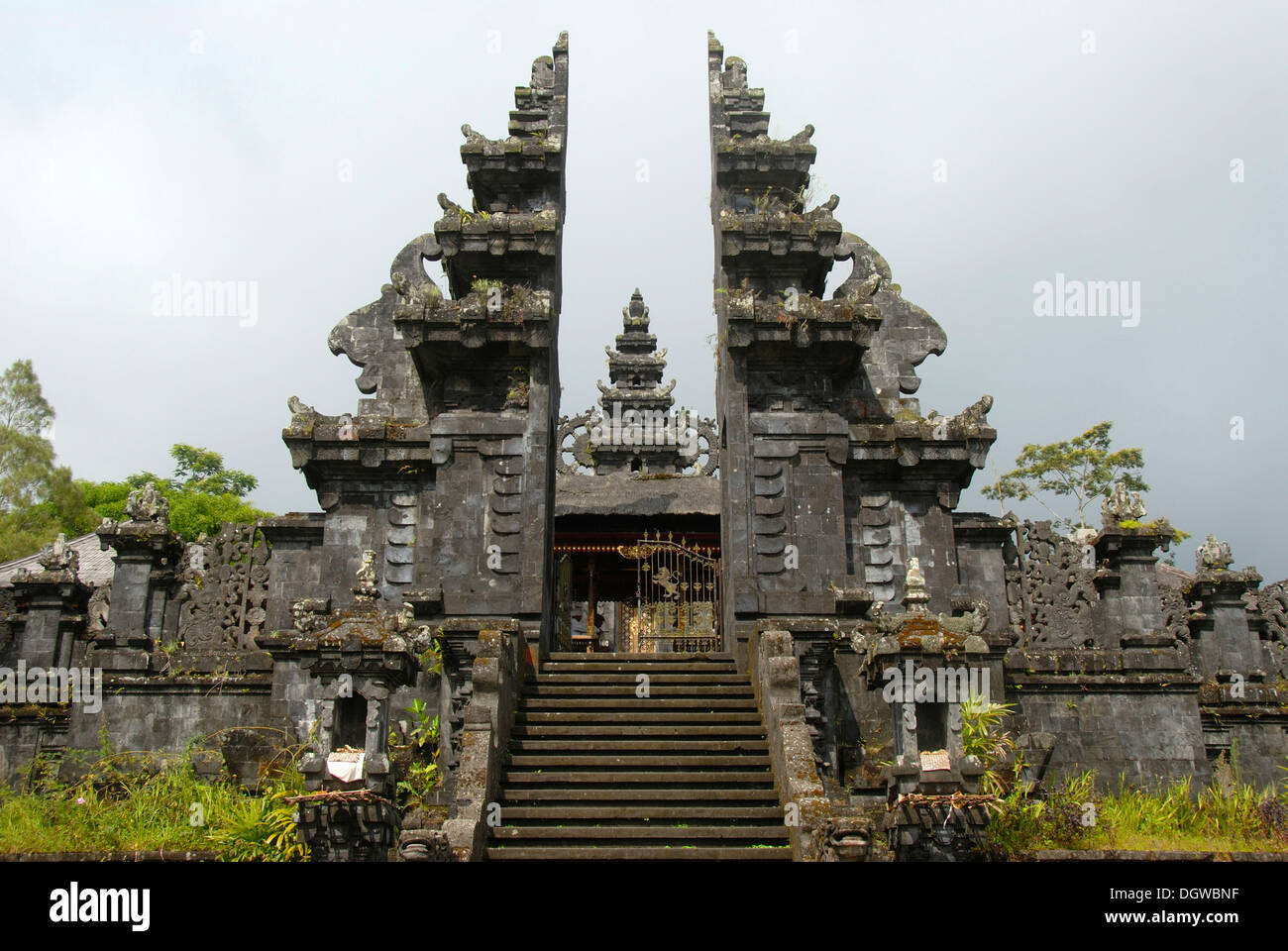 L Induismo Balinese, santuario, scale, split gate, Candi bentar, Tempio ...