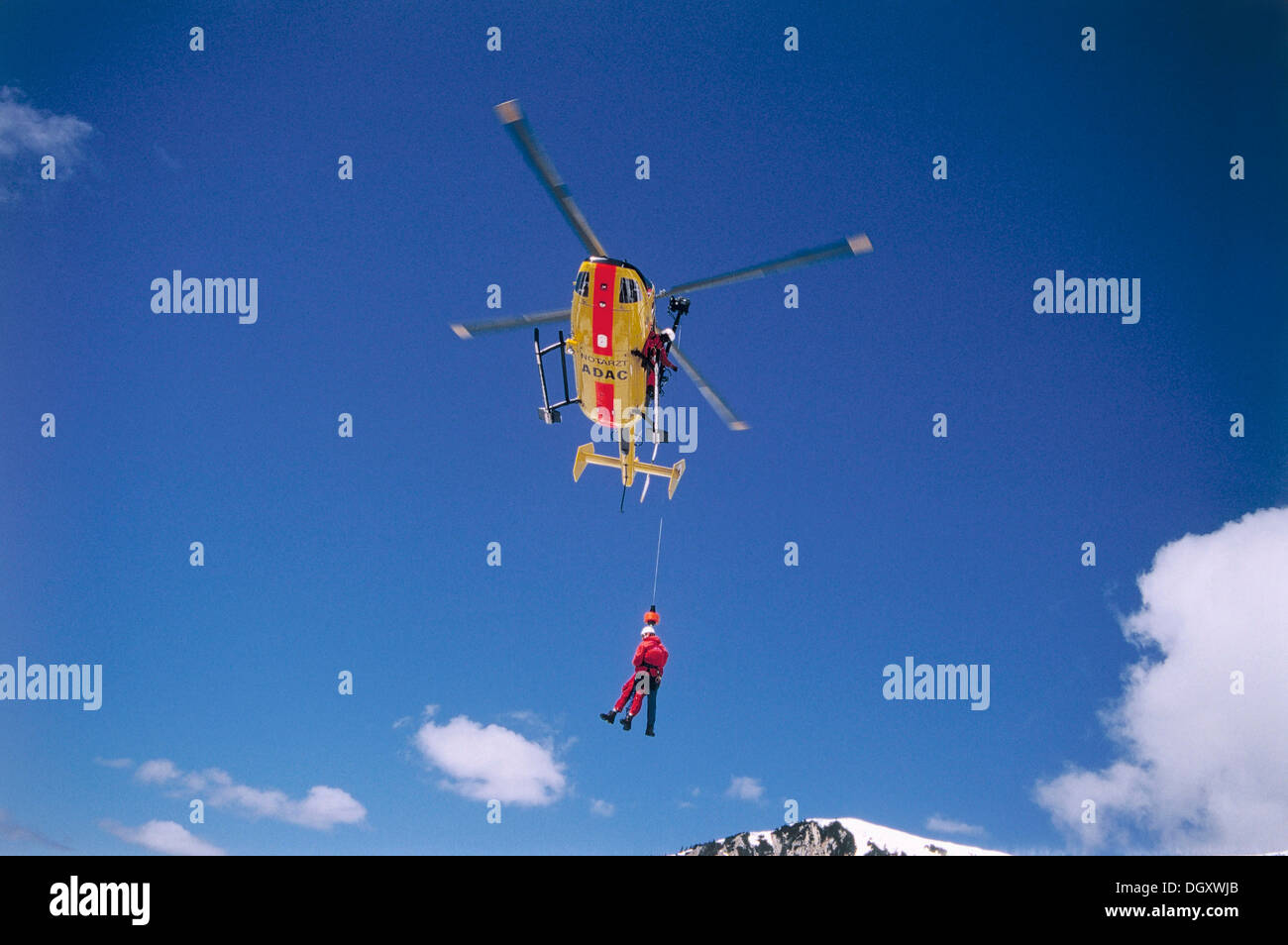 Verricello per elicottero immagini e fotografie stock ad alta ...