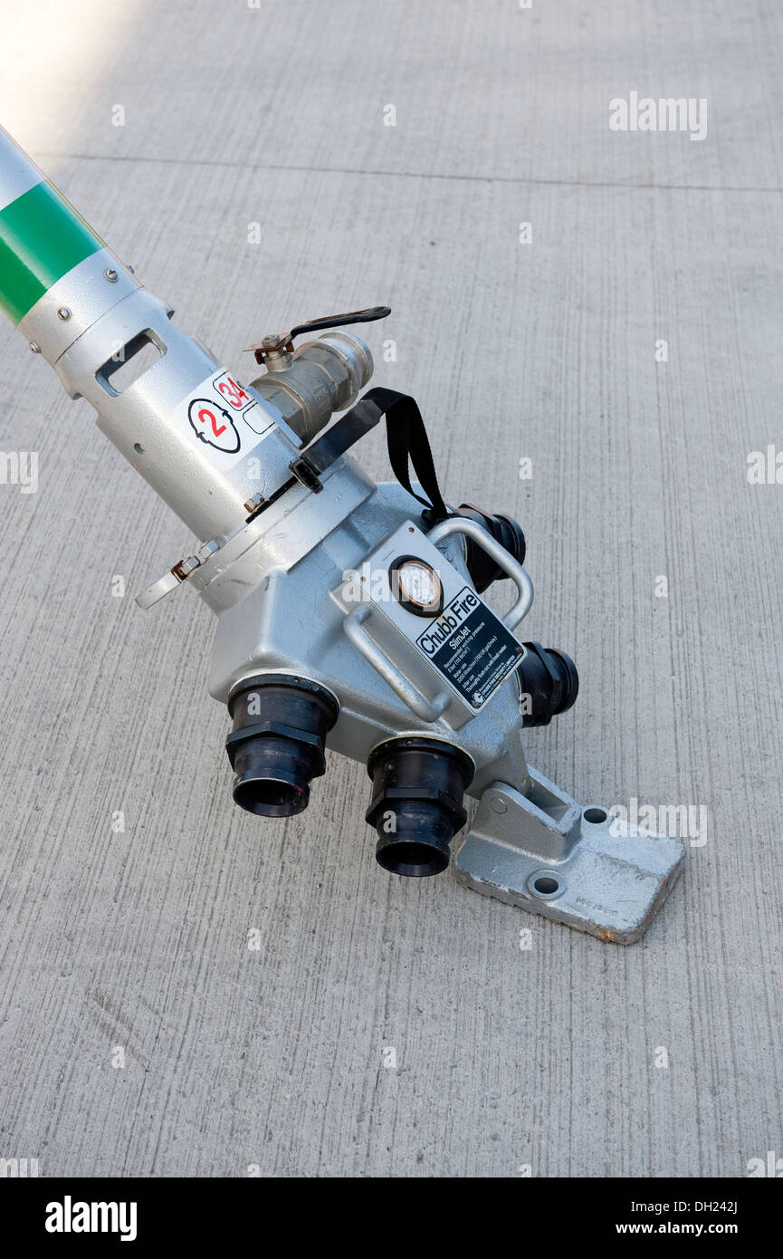 Cannone di schiuma immagini e fotografie stock ad alta risoluzione - Alamy
