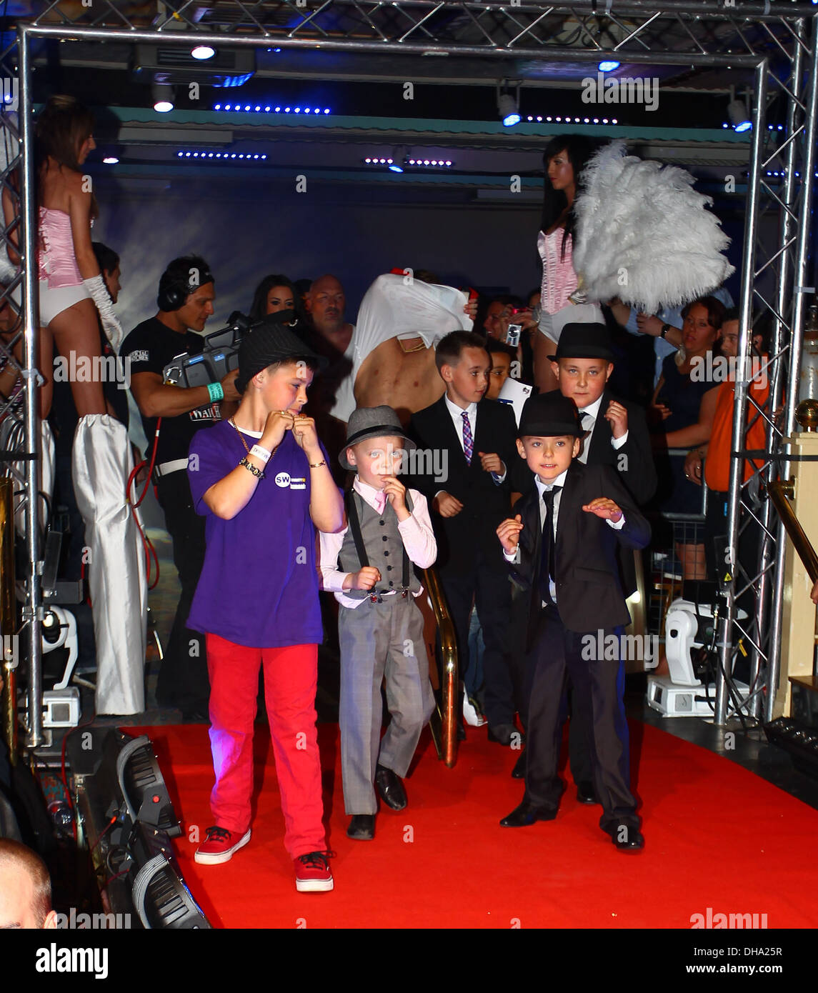 Bambini zingari escort Tony Giles ad anello a gabbia combattimenti ...