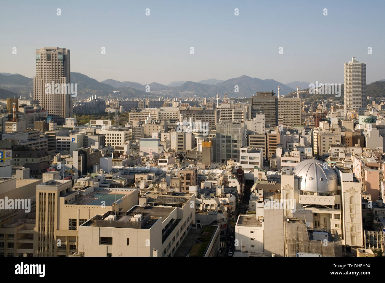Japan hiroshima skyline immagini e fotografie stock ad alta risoluzione ...