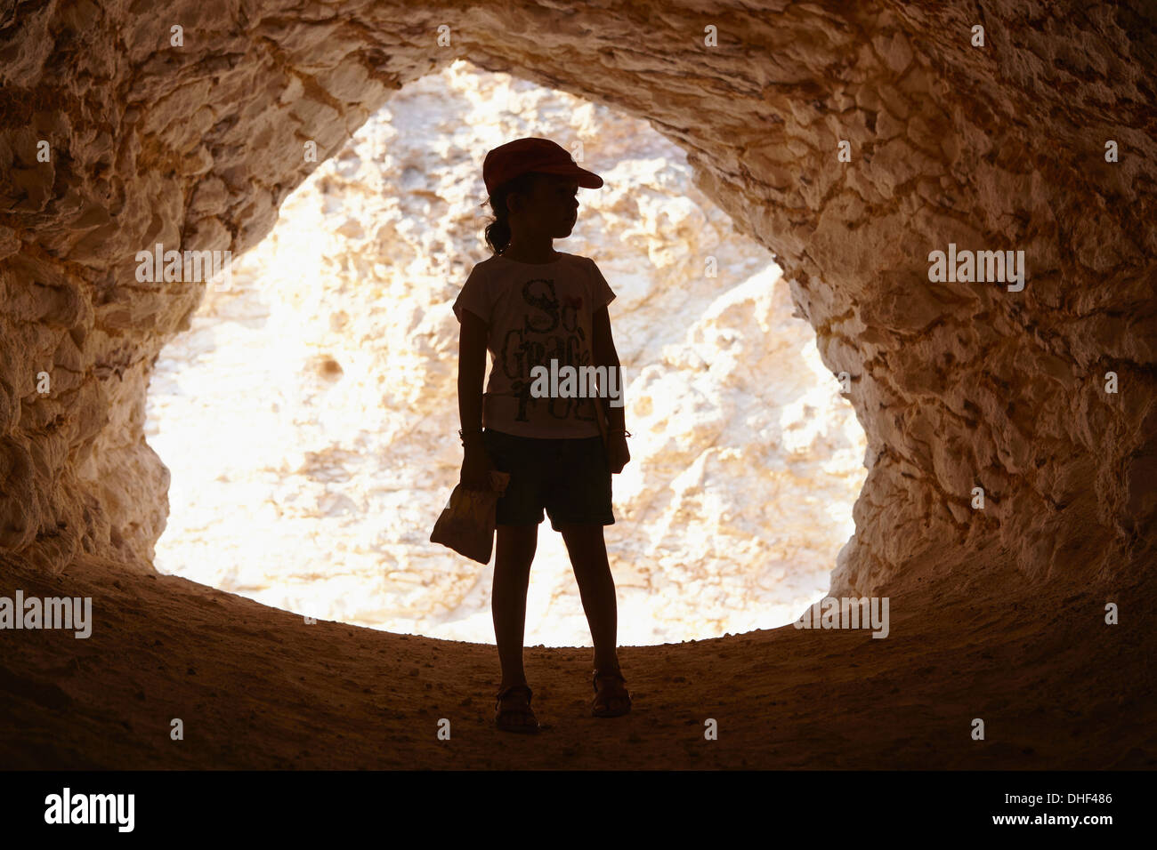 Caverna d'ingresso immagini e fotografie stock ad alta risoluzione - Alamy