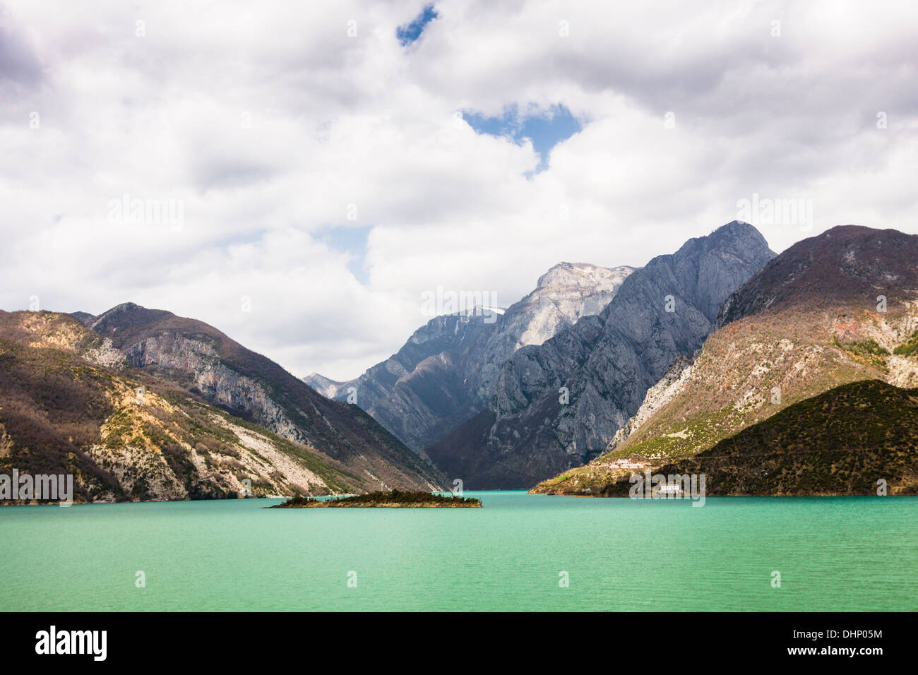 Koman lake immagini e fotografie stock ad alta risoluzione - Alamy