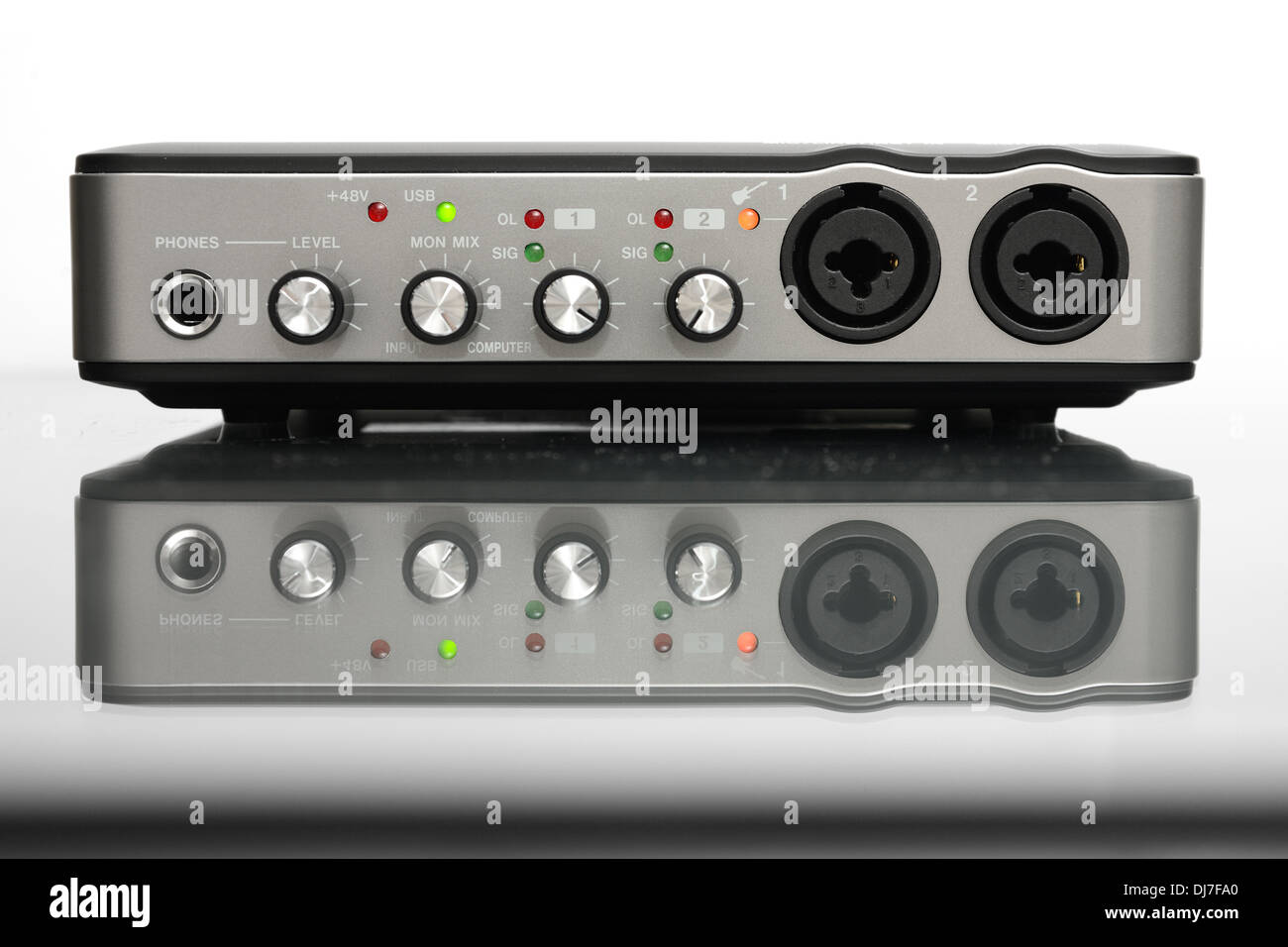 Hardware audio immagini e fotografie stock ad alta risoluzione - Alamy