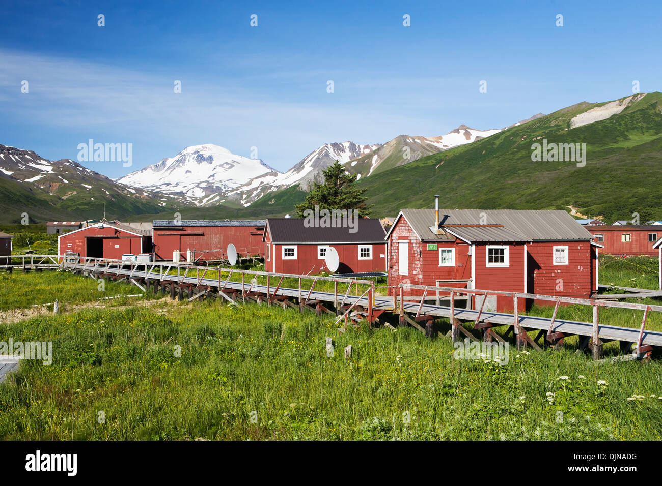 La città di falsi Pass su Unimak Island, la prima delle Isole Aleutine ...