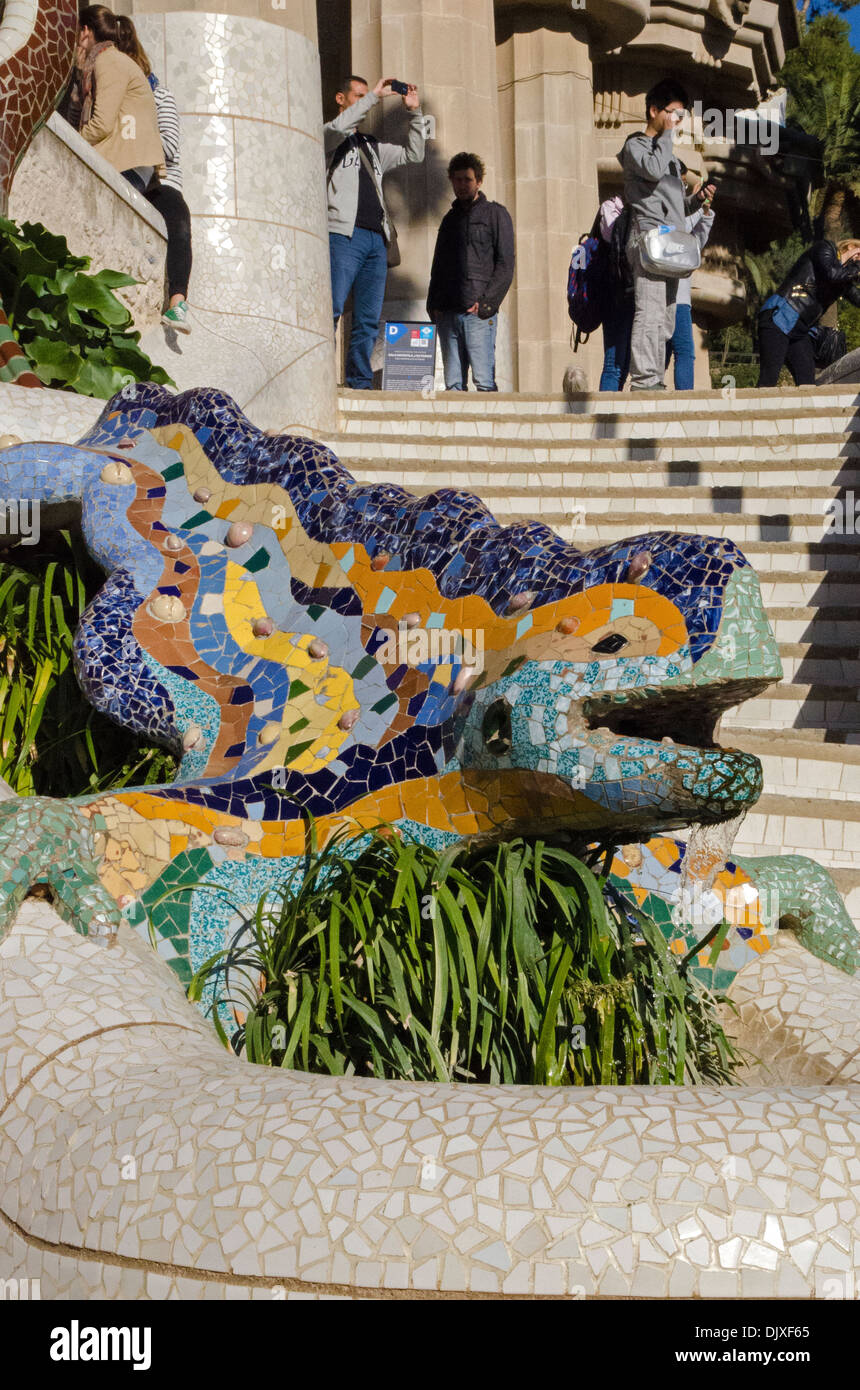 Spagna barcellona lucertola di gaudi immagini e fotografie stock ad ...