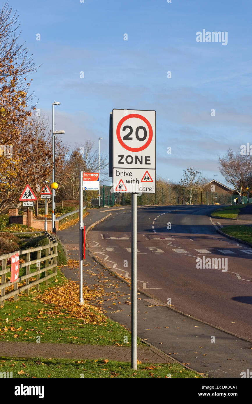 Segnali stradali uk immagini e fotografie stock ad alta risoluzione - Alamy