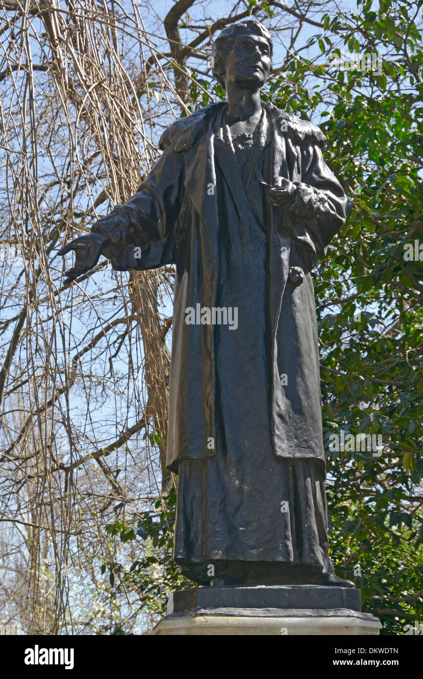 Statua di emmeline pankhurst immagini e fotografie stock ad alta ...