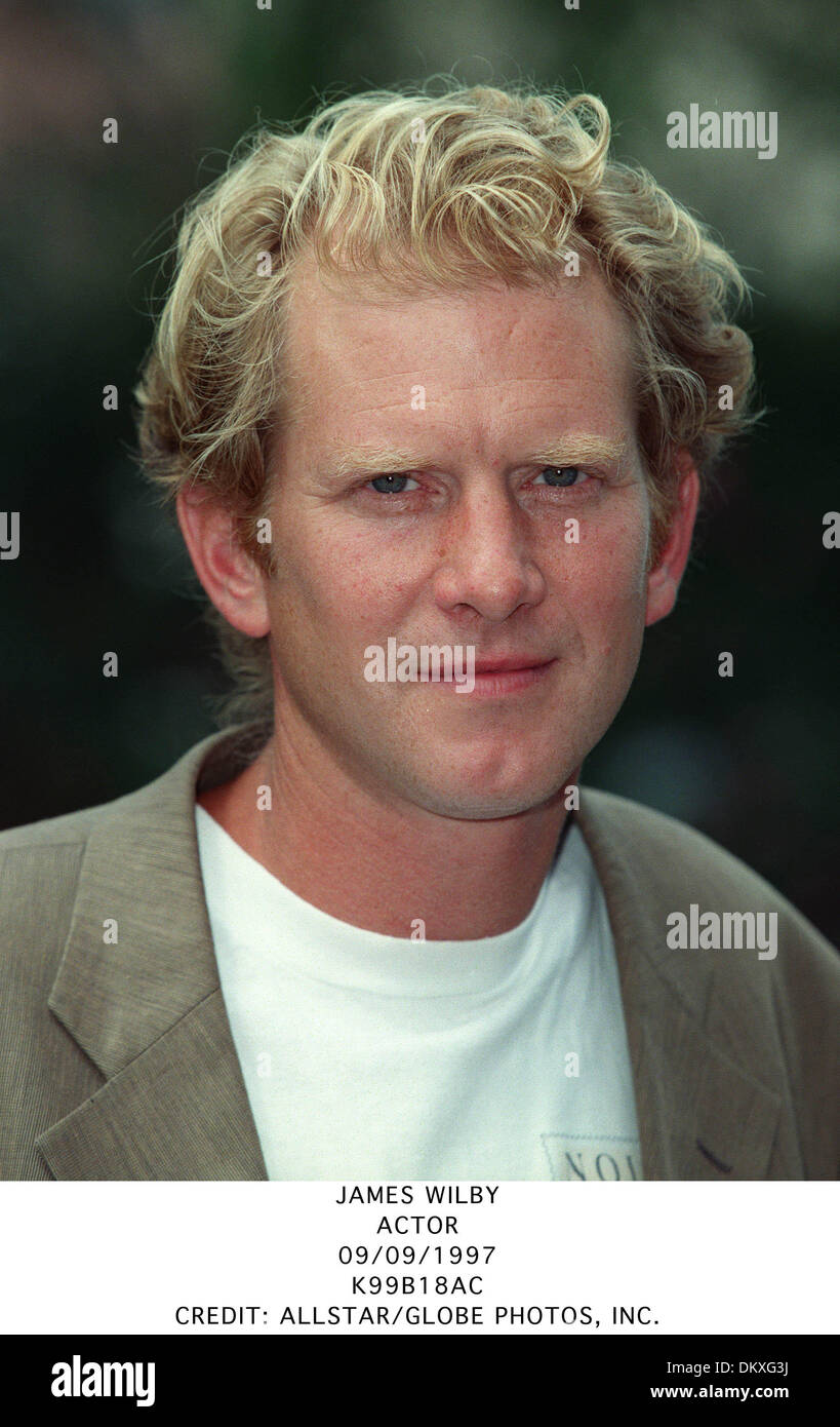 Actor james wilby immagini e fotografie stock ad alta risoluzione - Alamy