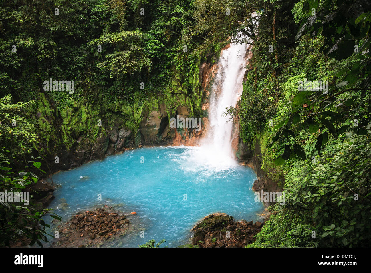 La Cascata del Rio Celeste in Tenorio il parco nazionale del vulcano ...