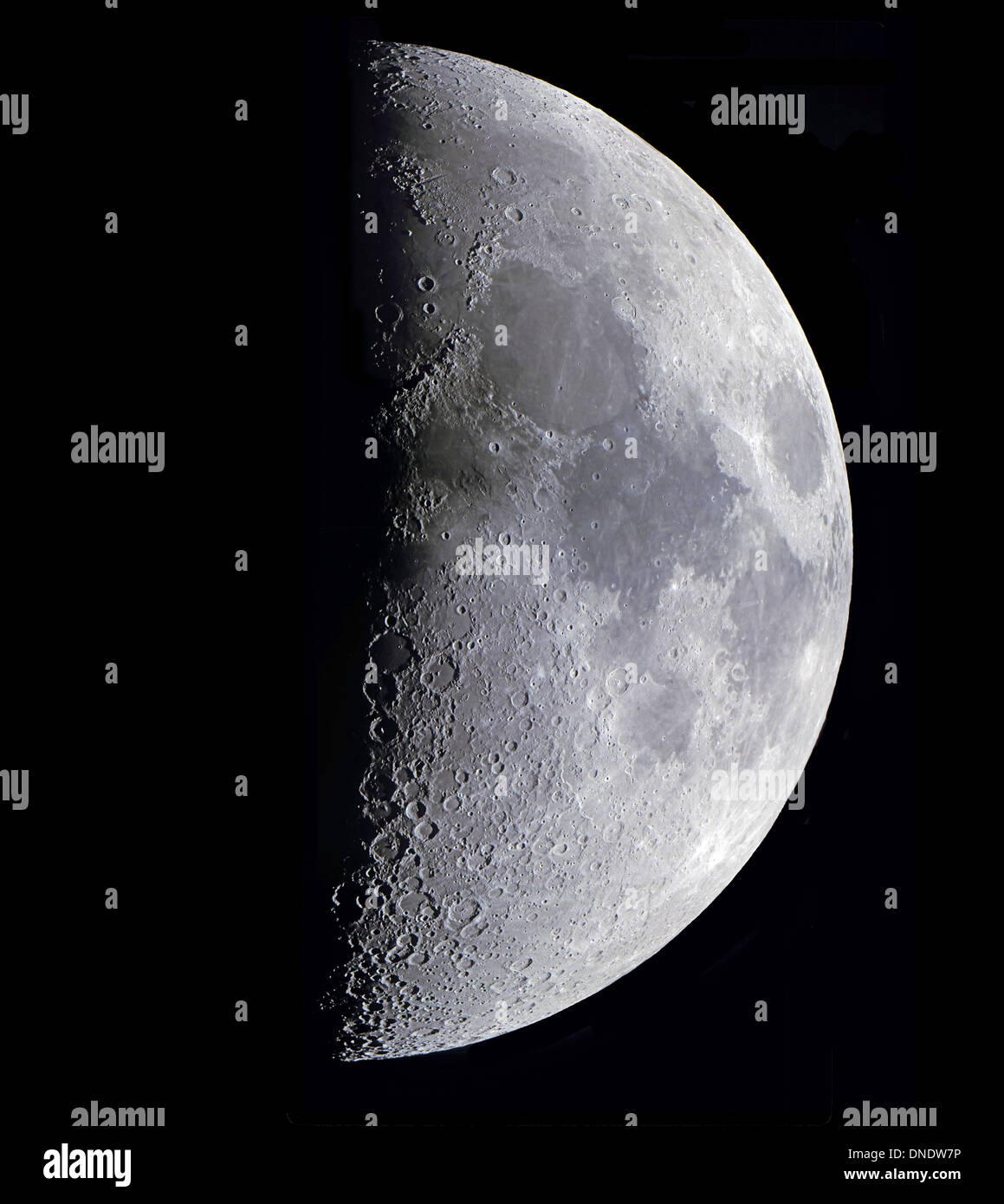 Quarto di luna immagini e fotografie stock ad alta risoluzione - Alamy Quarto di luna immagini e fotografie stock ad alta risoluzione - Alamy