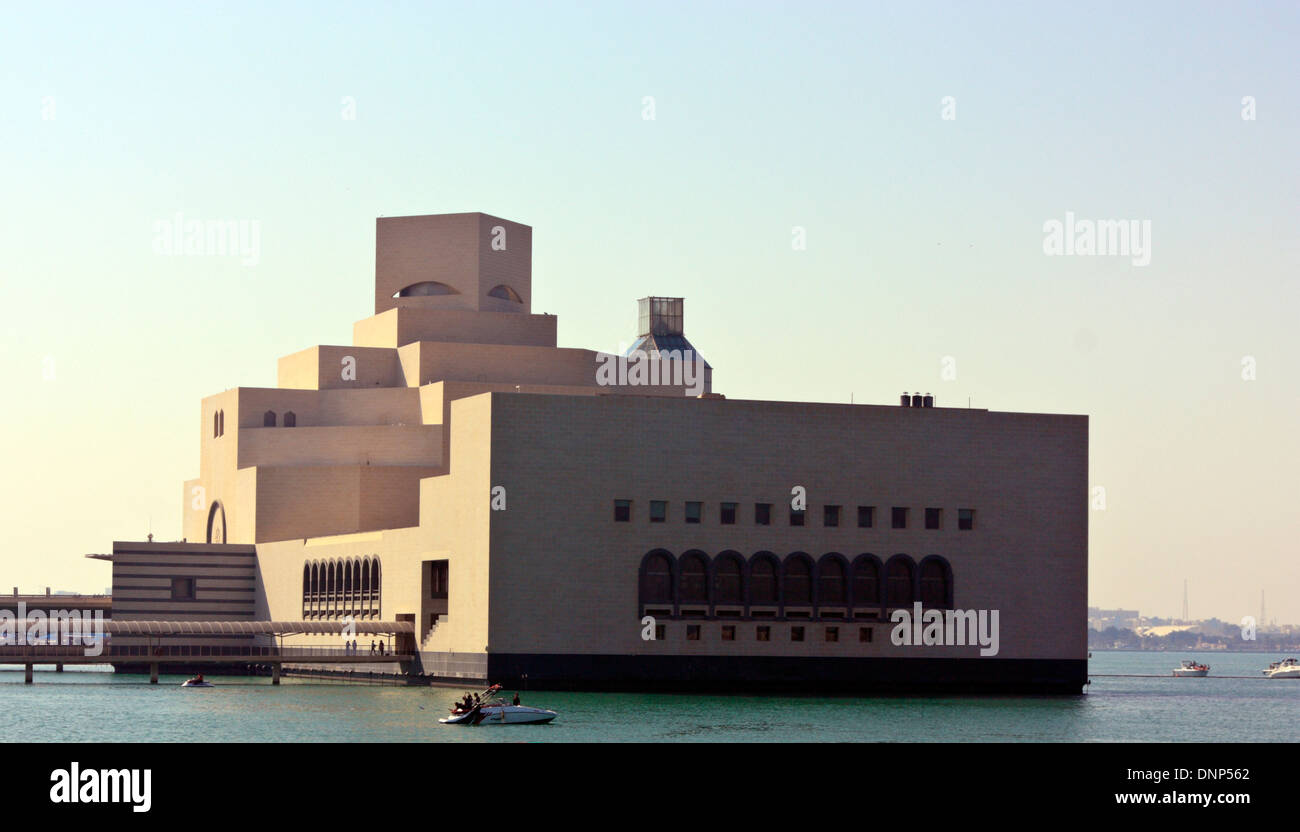 Museo arabo di arte moderna di doha immagini e fotografie stock ad alta ...