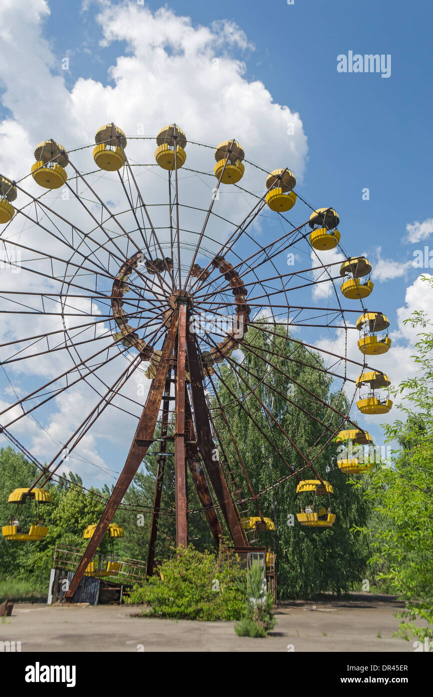Parco dei divertimenti rovinato da incidente nucleare di Chernobyl, in ...