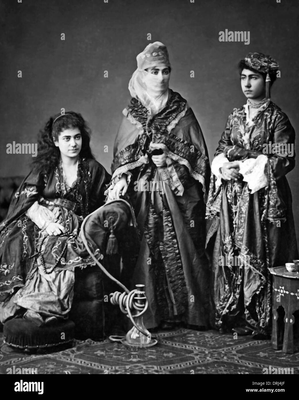 Donne turche immagini e fotografie stock ad alta risoluzione - Alamy