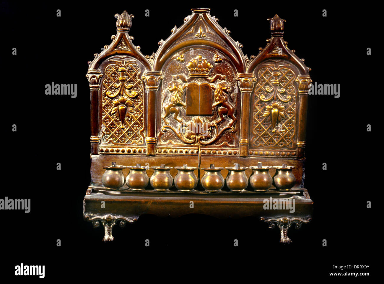 Chanukka menorah immagini e fotografie stock ad alta risoluzione - Alamy