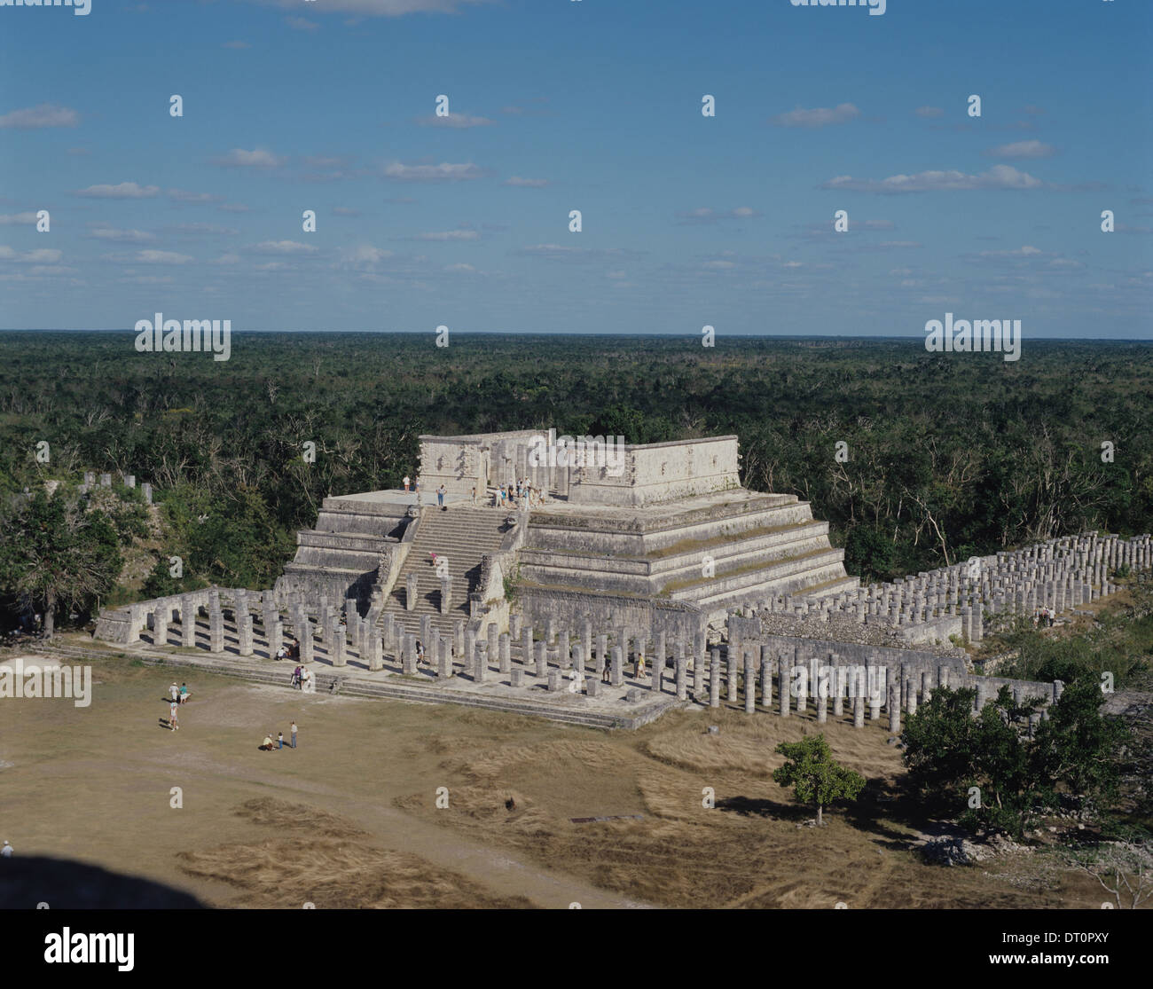 Tempio guerriero chichen itza immagini e fotografie stock ad alta ...