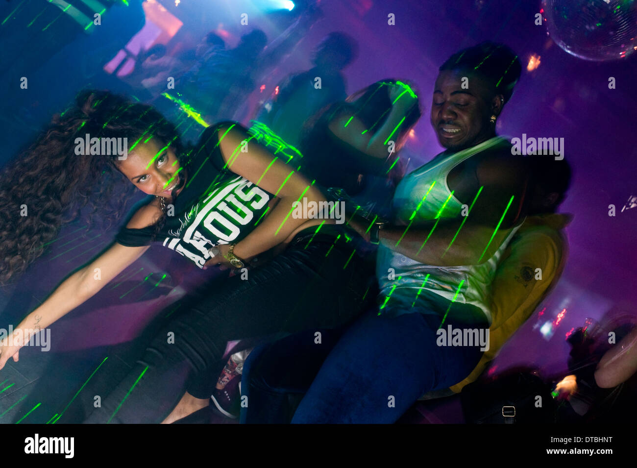 Twerking dance in madrid disco immagini e fotografie stock ad alta ...