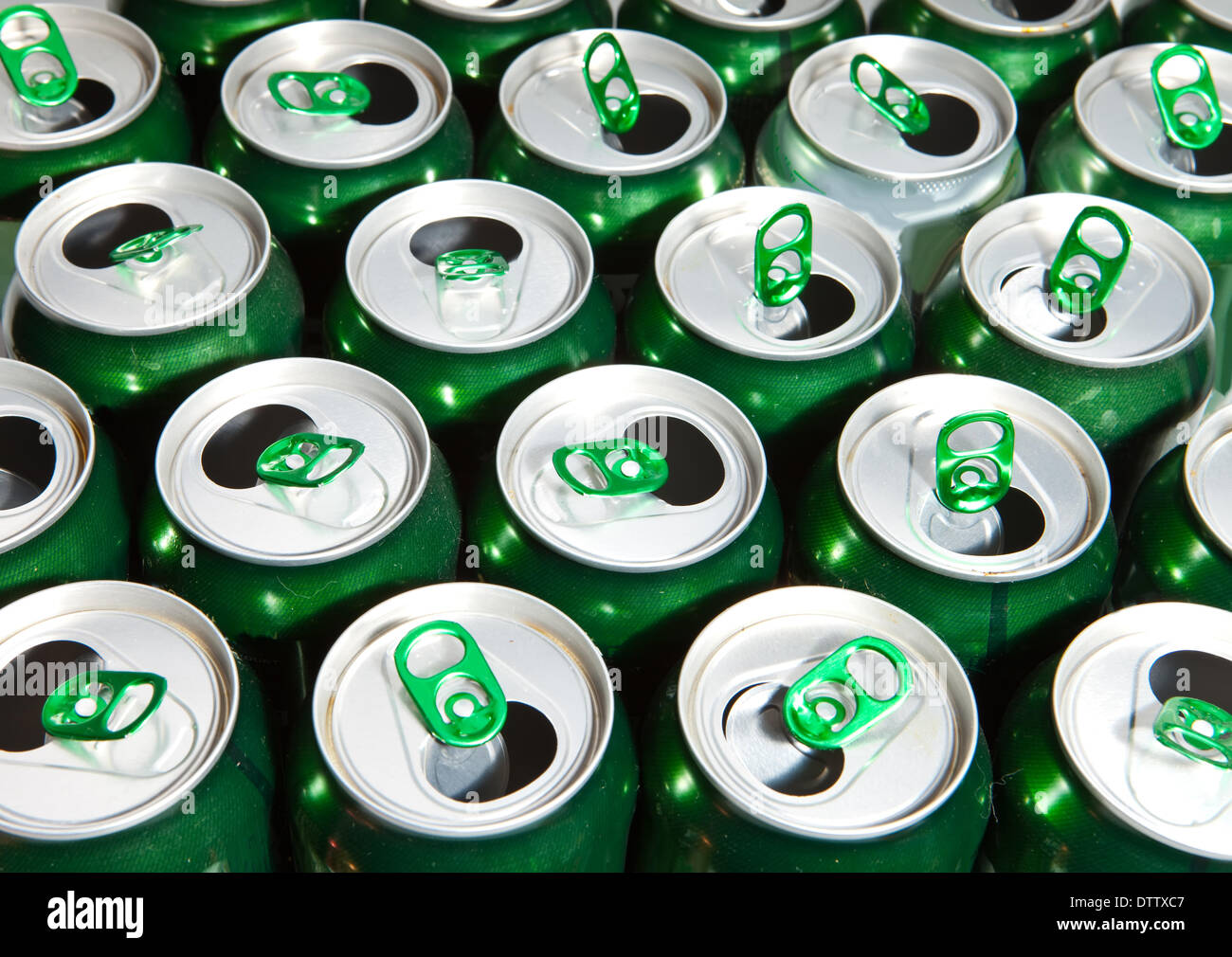 Lattine a linguetta immagini e fotografie stock ad alta risoluzione - Alamy