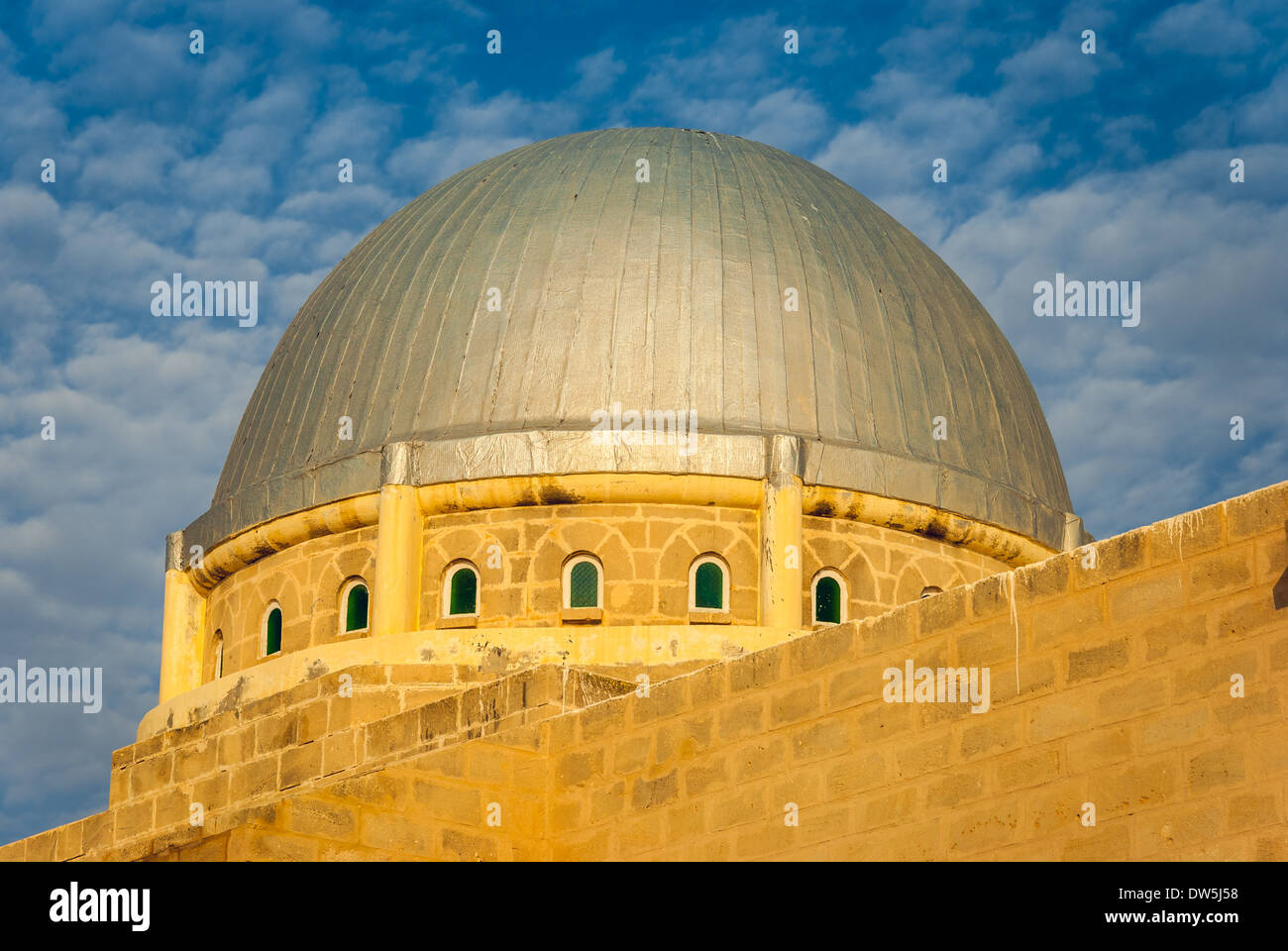 Tunisia mosque cupola dome islamic immagini e fotografie stock ad alta ...