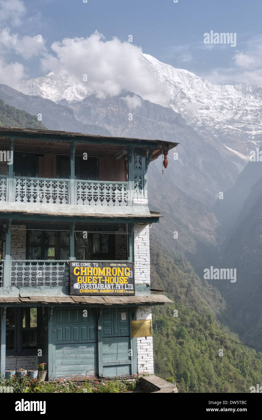 Chomrong village immagini e fotografie stock ad alta risoluzione - Alamy