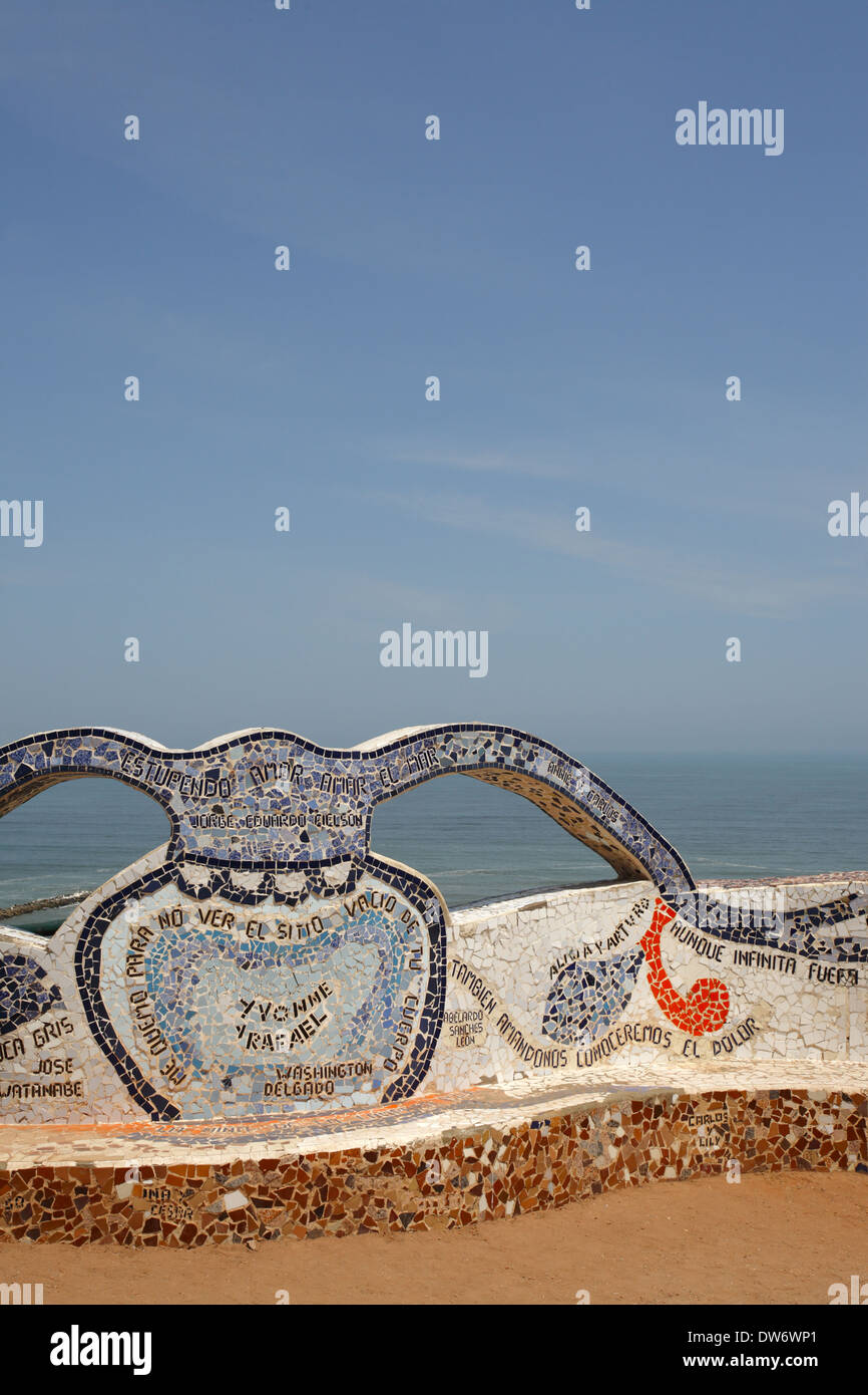 Parque del amor lima immagini e fotografie stock ad alta risoluzione ...
