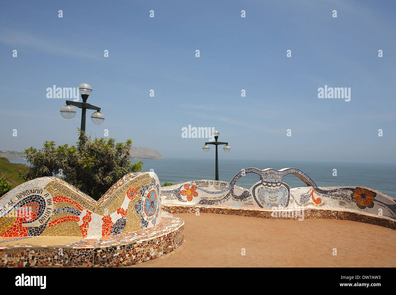 Parque del amor lima immagini e fotografie stock ad alta risoluzione ...