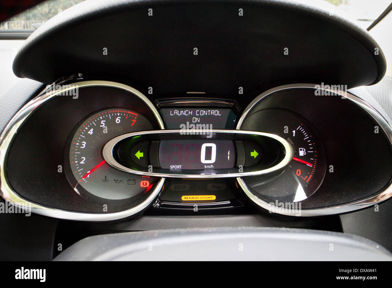 Renault clio dashboard immagini e fotografie stock ad alta risoluzione ...