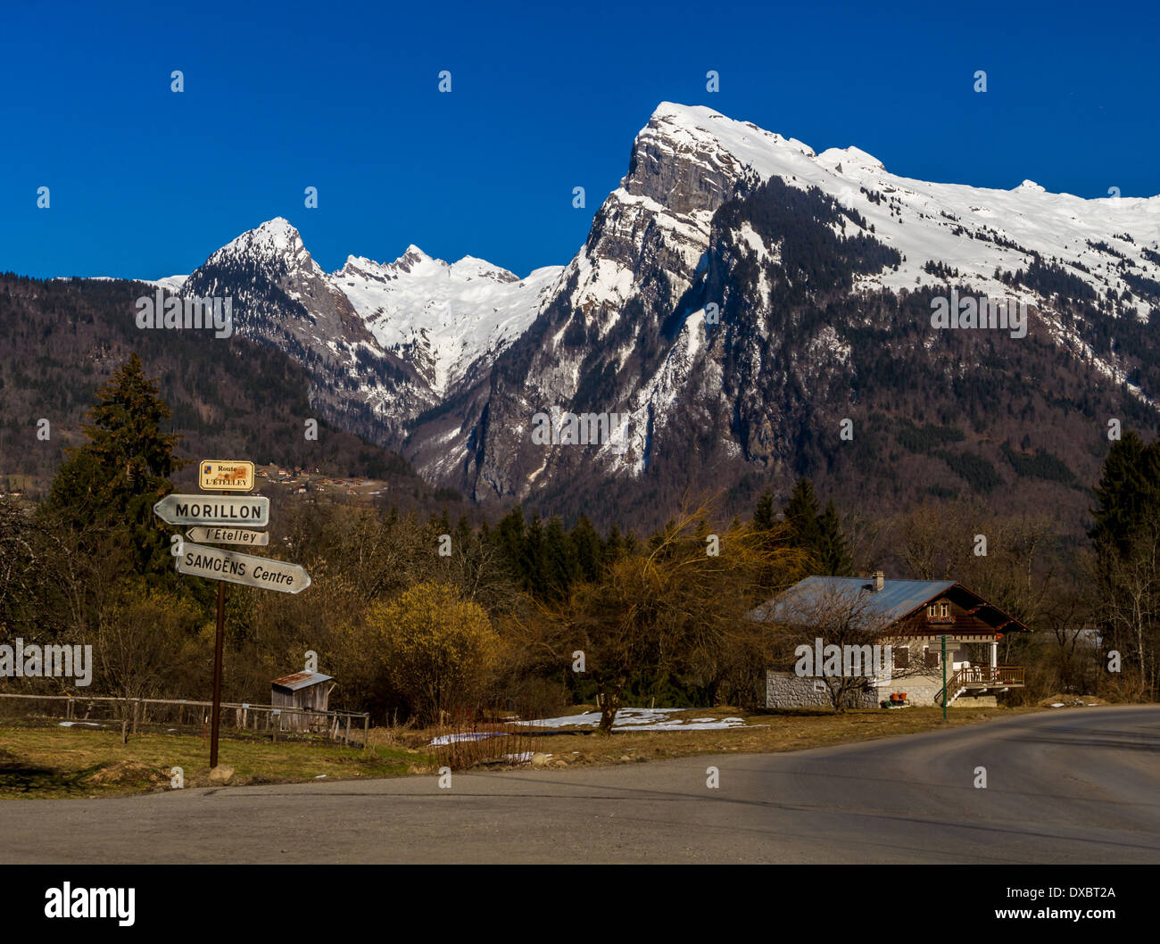 Samoens morillon immagini e fotografie stock ad alta risoluzione - Alamy