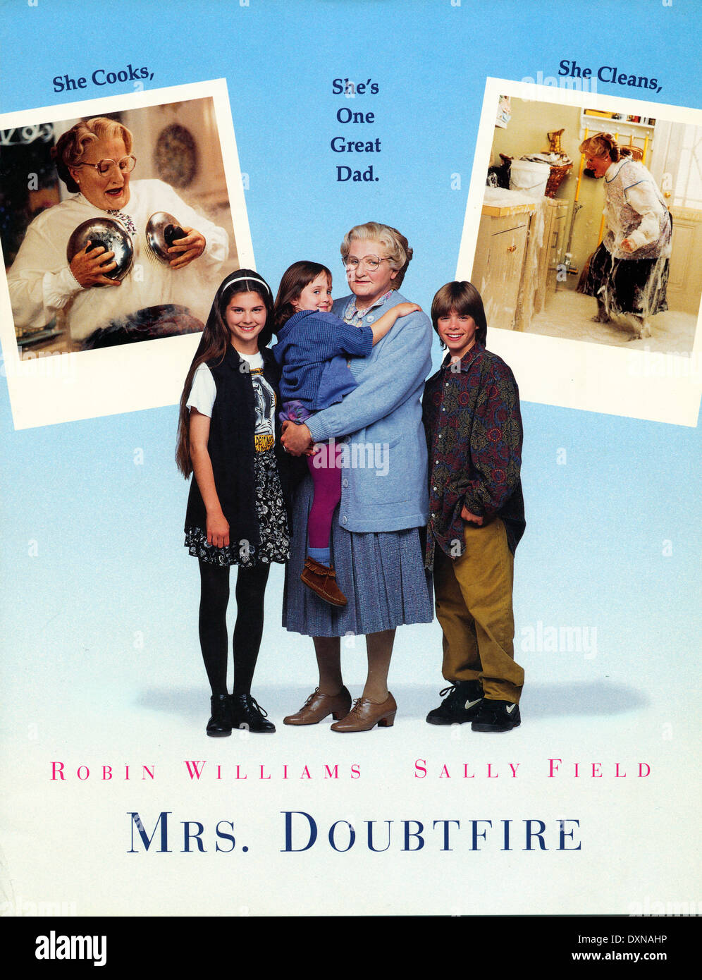 Mrs doubtfire immagini e fotografie stock ad alta risoluzione - Alamy