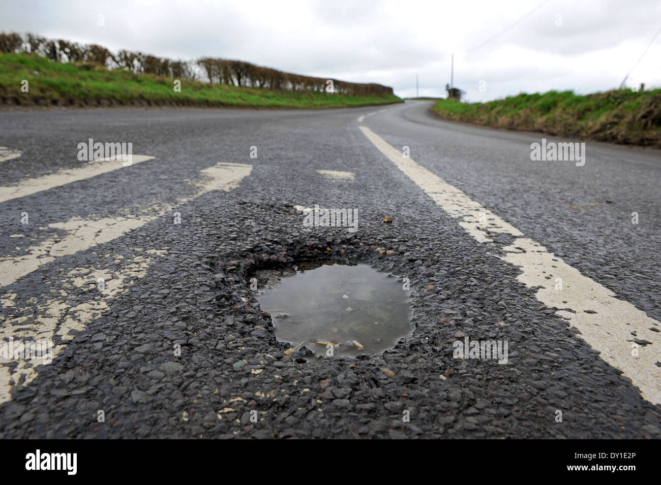 Buche di strada immagini e fotografie stock ad alta risoluzione - Alamy