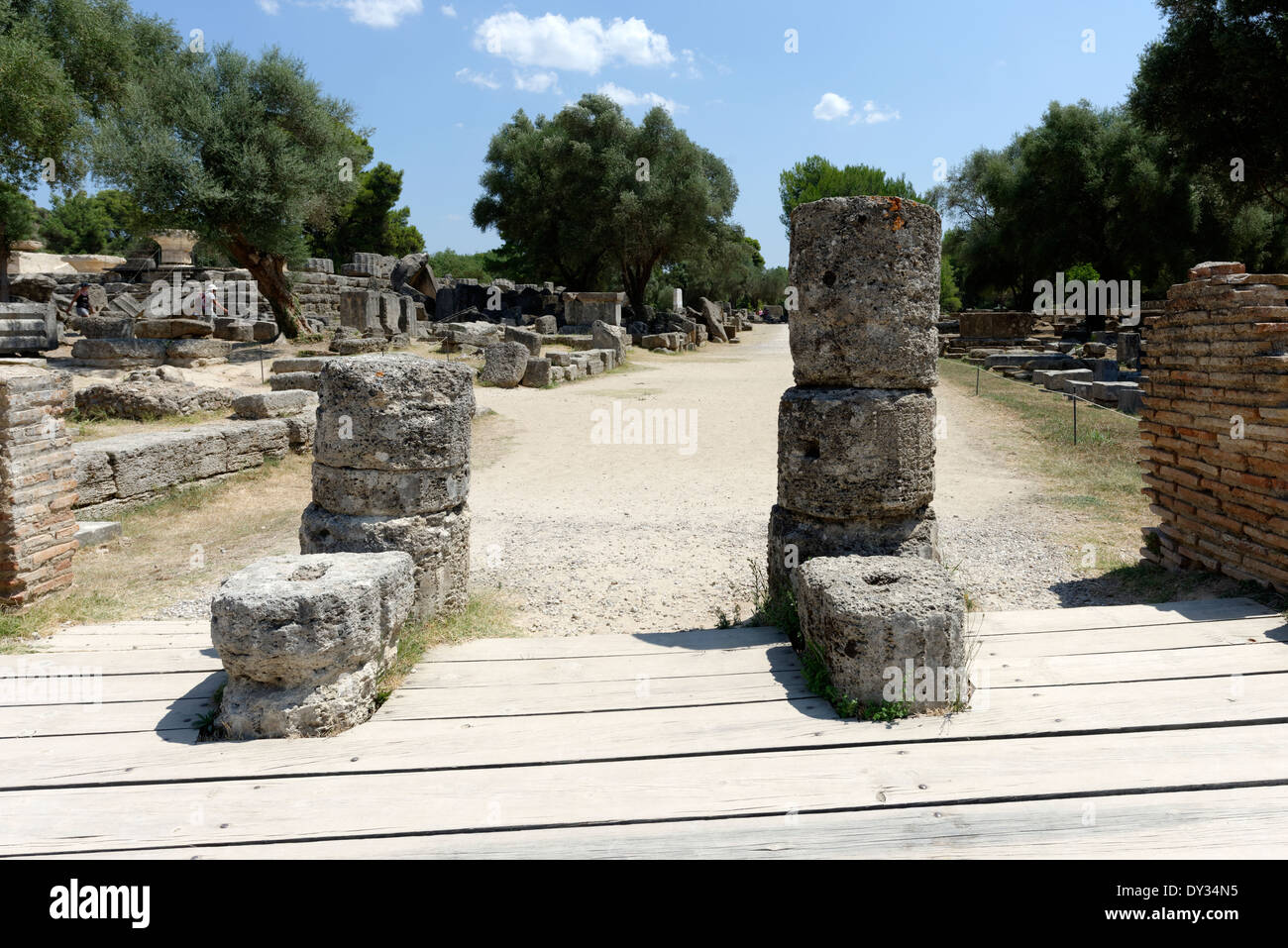 Il Propylaeum ingresso al sacro Altis o boschetto sacro Zeus Olimpia ...