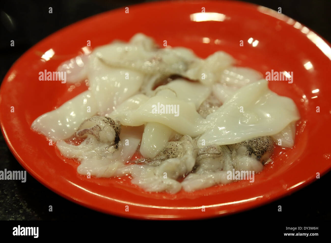 Anelli di calamari crudi immagini e fotografie stock ad alta ...