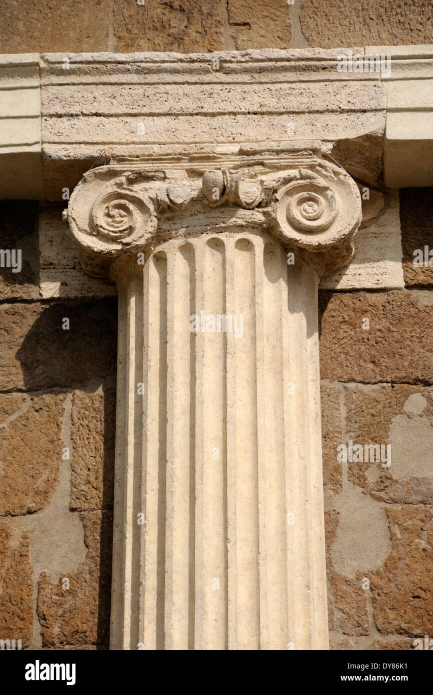 Capitello ionico immagini e fotografie stock ad alta risoluzione - Alamy