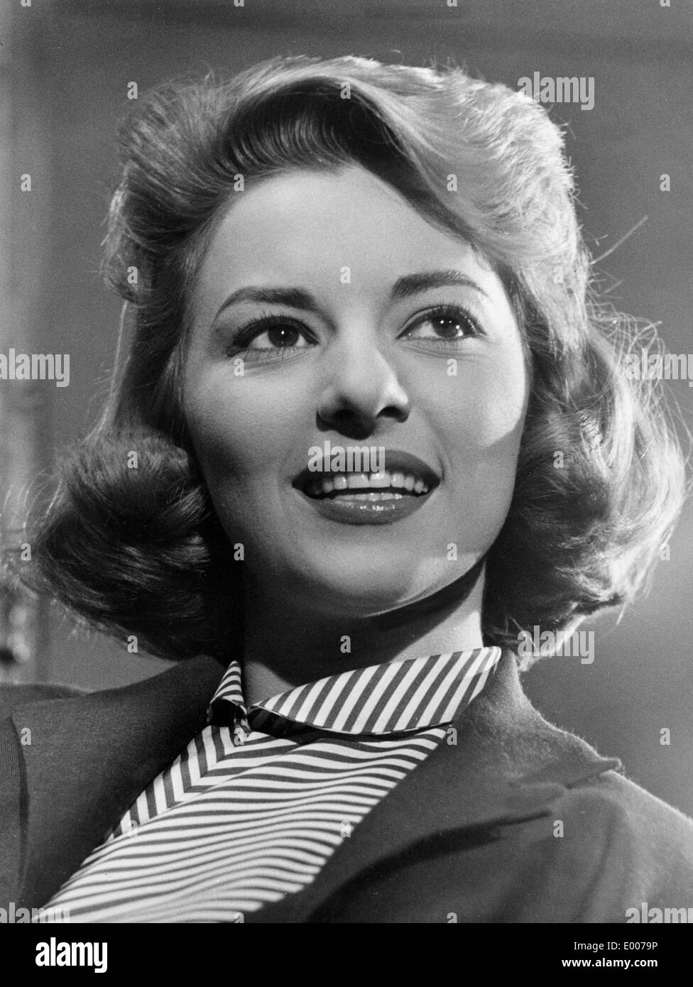 Classify Italian actress Giovanna Ralli