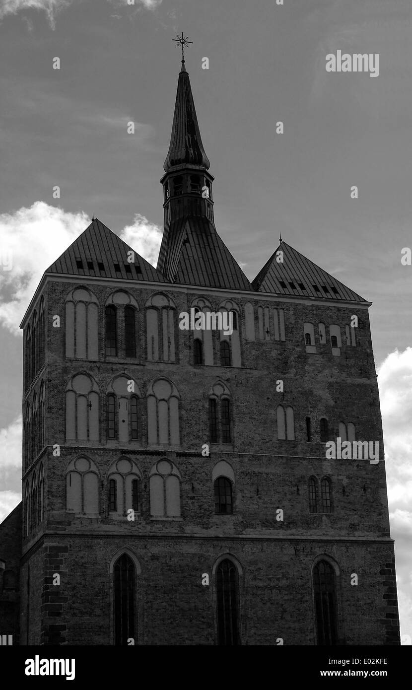 Facciata gotica cattedrale kolobrzeg immagini e fotografie stock ad ...